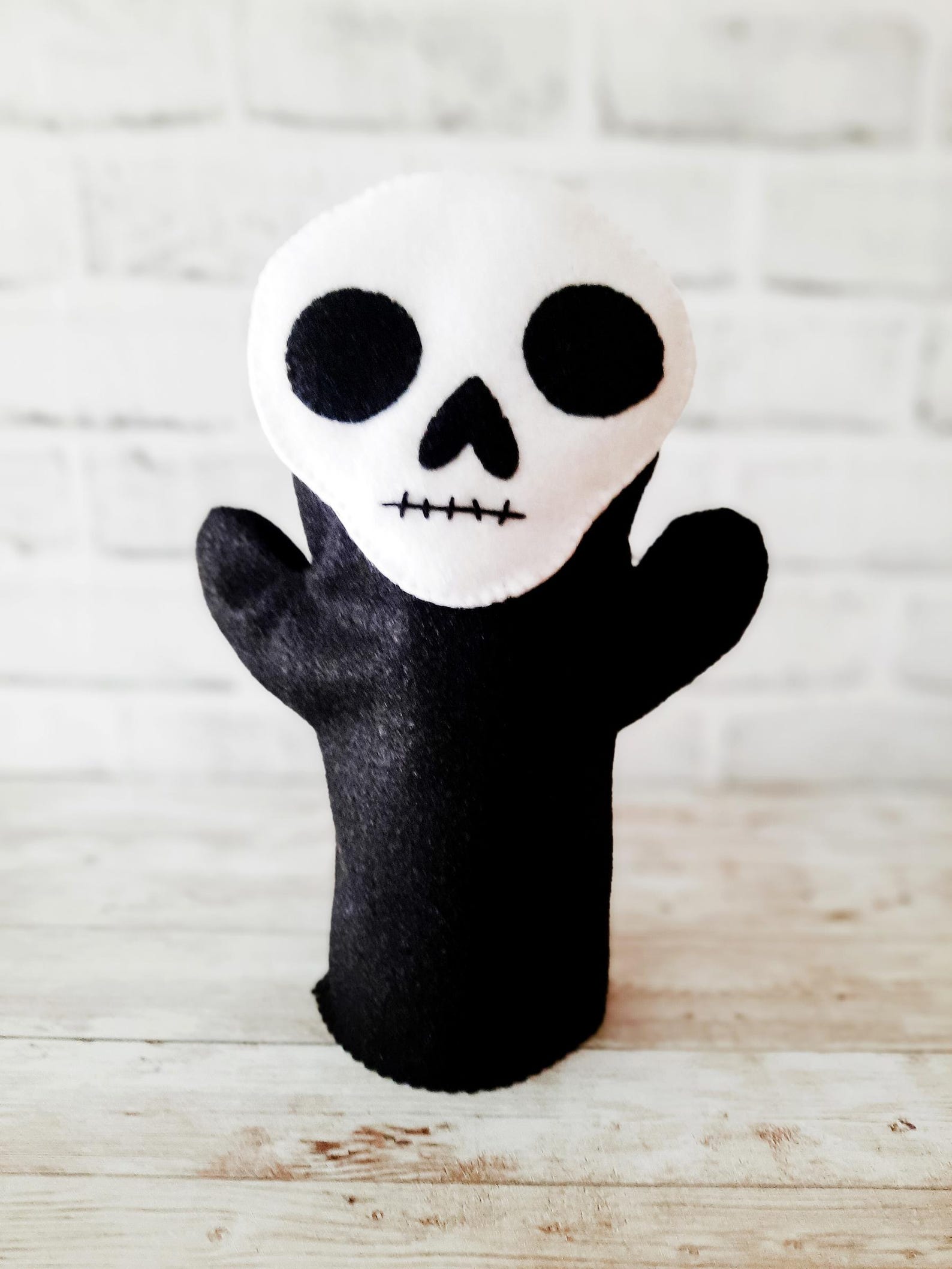 Handmade Felt Skull Hand Puppet | Spooky Puppet, Unique Halloween Gift ...