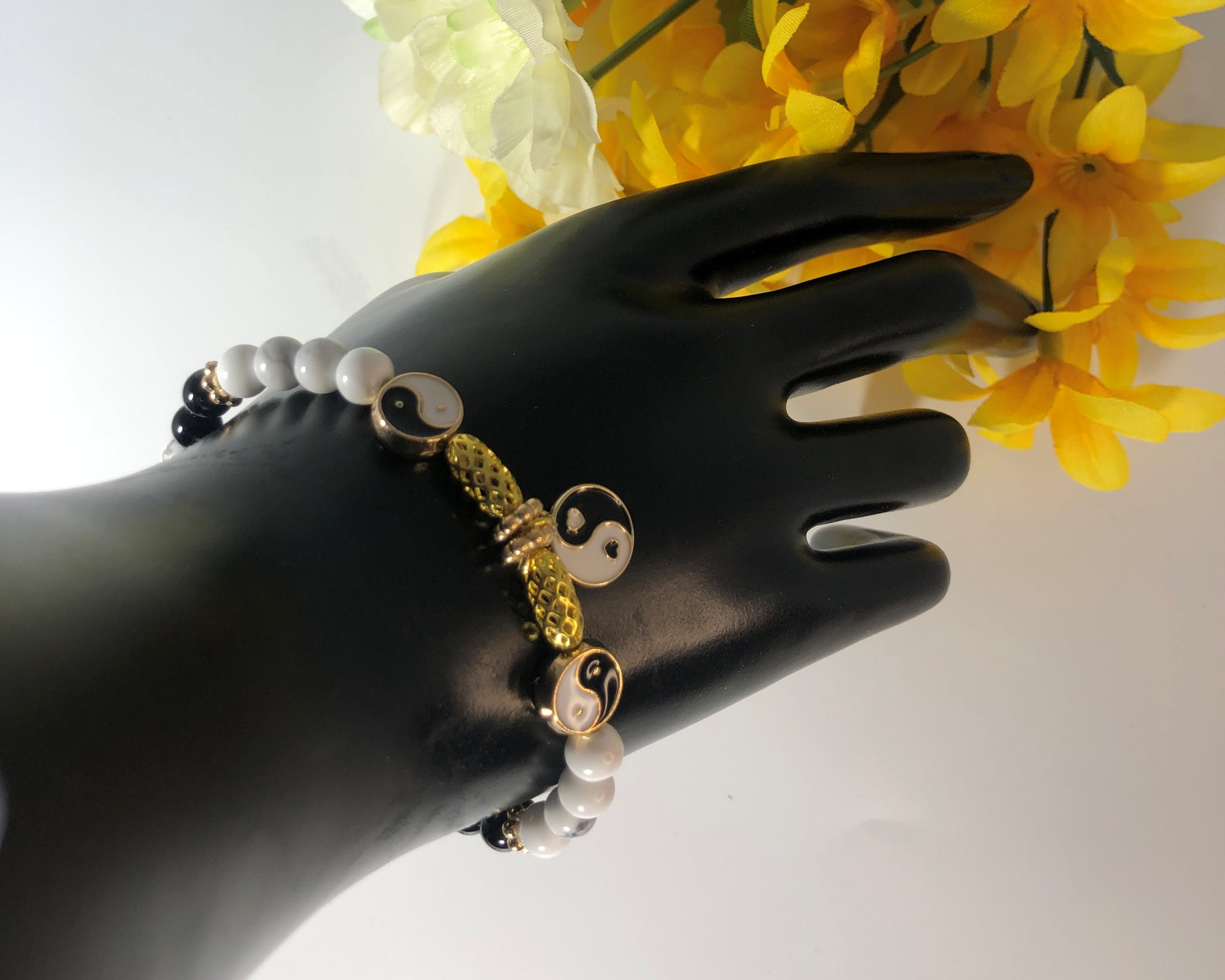 Yin Yang Bracelet, Black Onyx Beaded Bracelet, White Howlite Stretchy ...