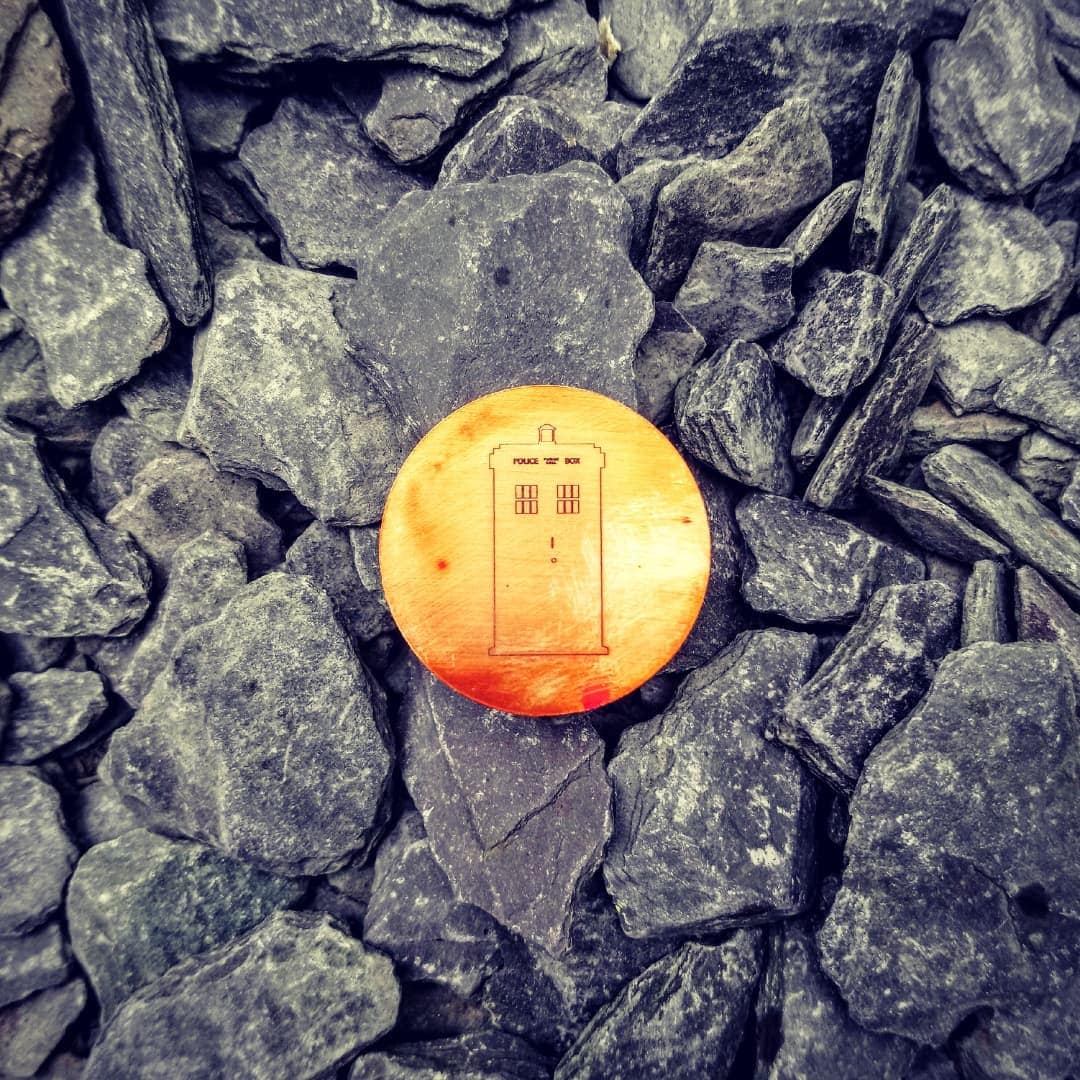 Gallifreyan Seal of Rassilon & TARDIS Custom Engraved Metal Disc ...