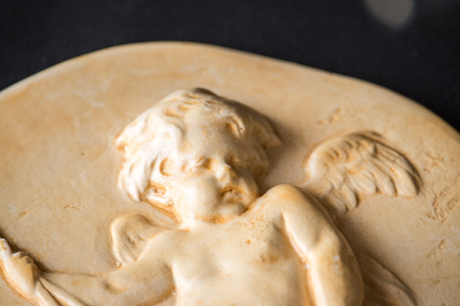 Putti Medallion Bas Relief With Arrows, Bow and Wings Patinated Ceramic ...