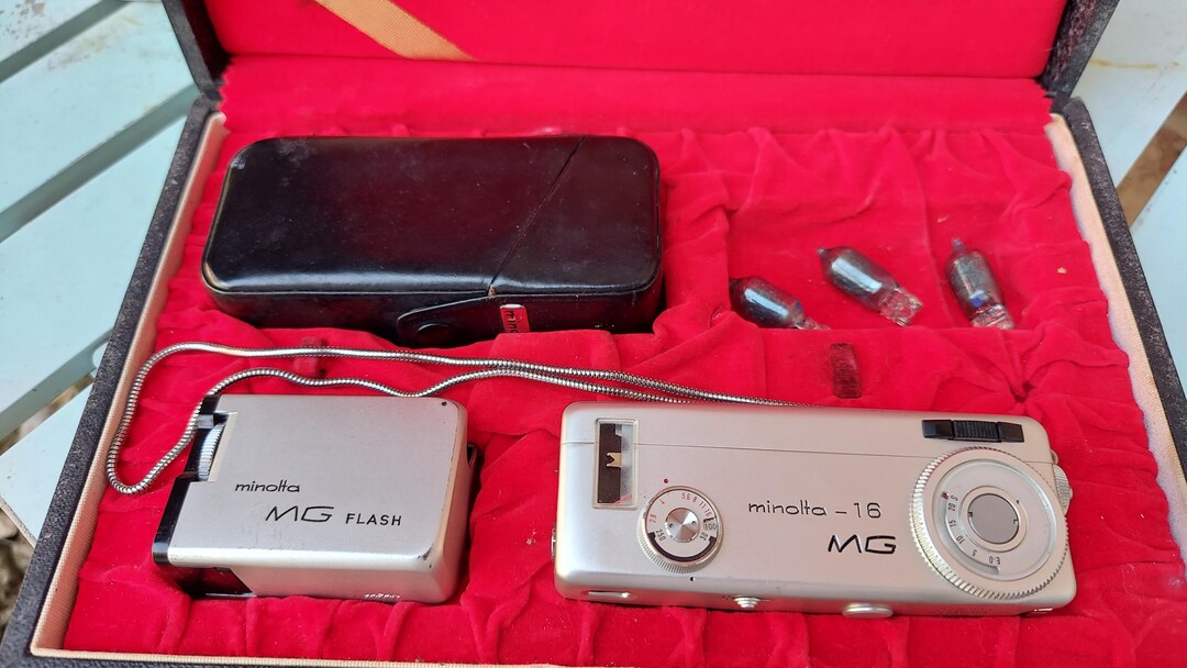Vintage Minolta 16 MG Spy Camera and Case . - Etsy