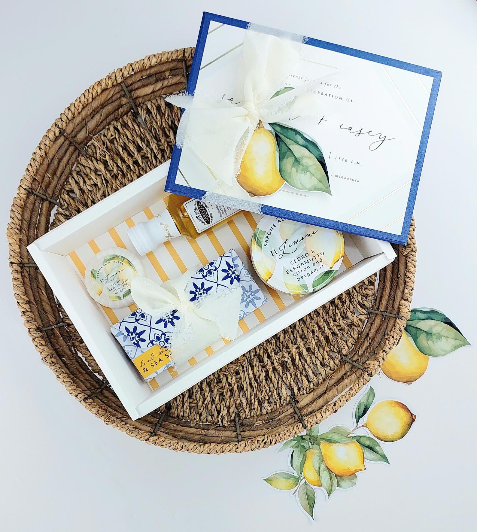 Unboxing Experience Wedding Invitation Set With Custom Gifts, Thematic ...