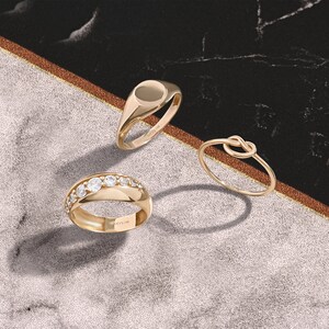 Engravable Circle Signet Ring Pinky Initial Ring 10k_14k_18k - Etsy