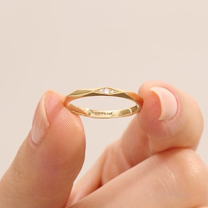 Geometric Slim Wedding Band, 14k Solid Gold Minimalist Marriage Ring, Rhombus Facet Stacking ...