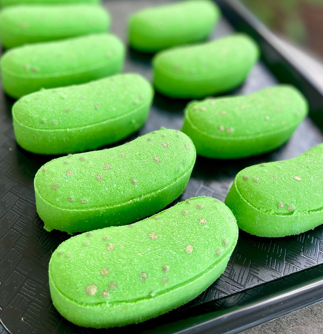 Dill Pickle Bath Bomb | Pickle Lover | Funny Gift | Gag Gift | Christmas Pickle - Etsy
