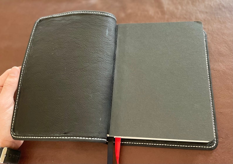 Black Cowhide Leather Super Giant Print Bible With Silver Perimeter ...
