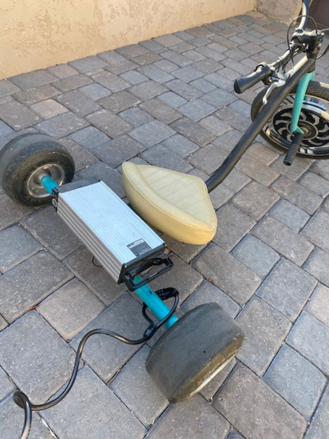 Sk8 Lock Skateboard and Hoverboard Lock. Also Works on Bikes | Etsy