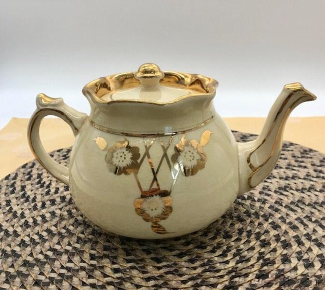 Vintage Arthur Wood Glazed Yellow and Gold Trimmed Teapot - Made in ...