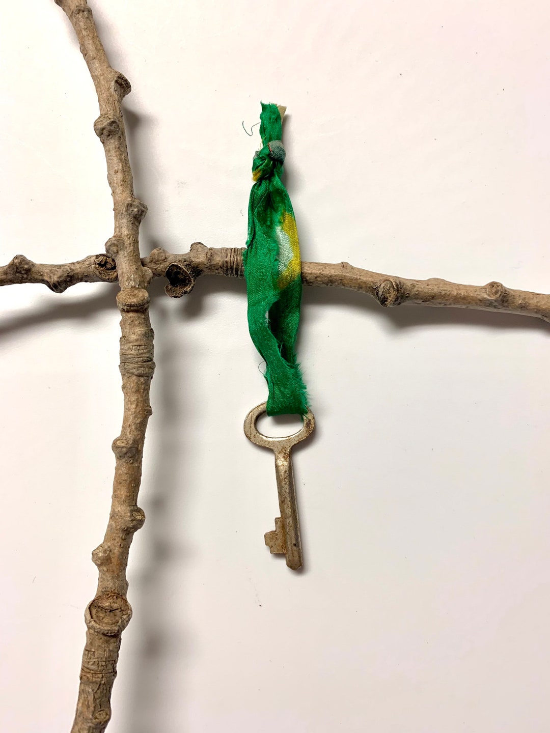 Skeleton Key Hanging Decor, Vintage Curiosities, Altar Decoration ...