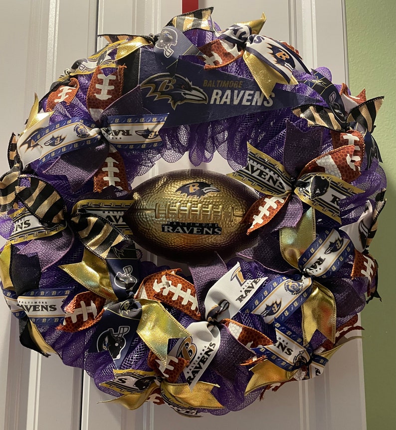 Ravens Pro Football Team Wreath, Purple and Black Pro Team Front Door ...