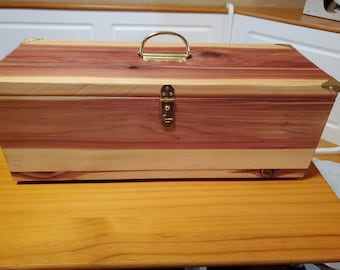 Cedar Keepsake Feather Box - Etsy