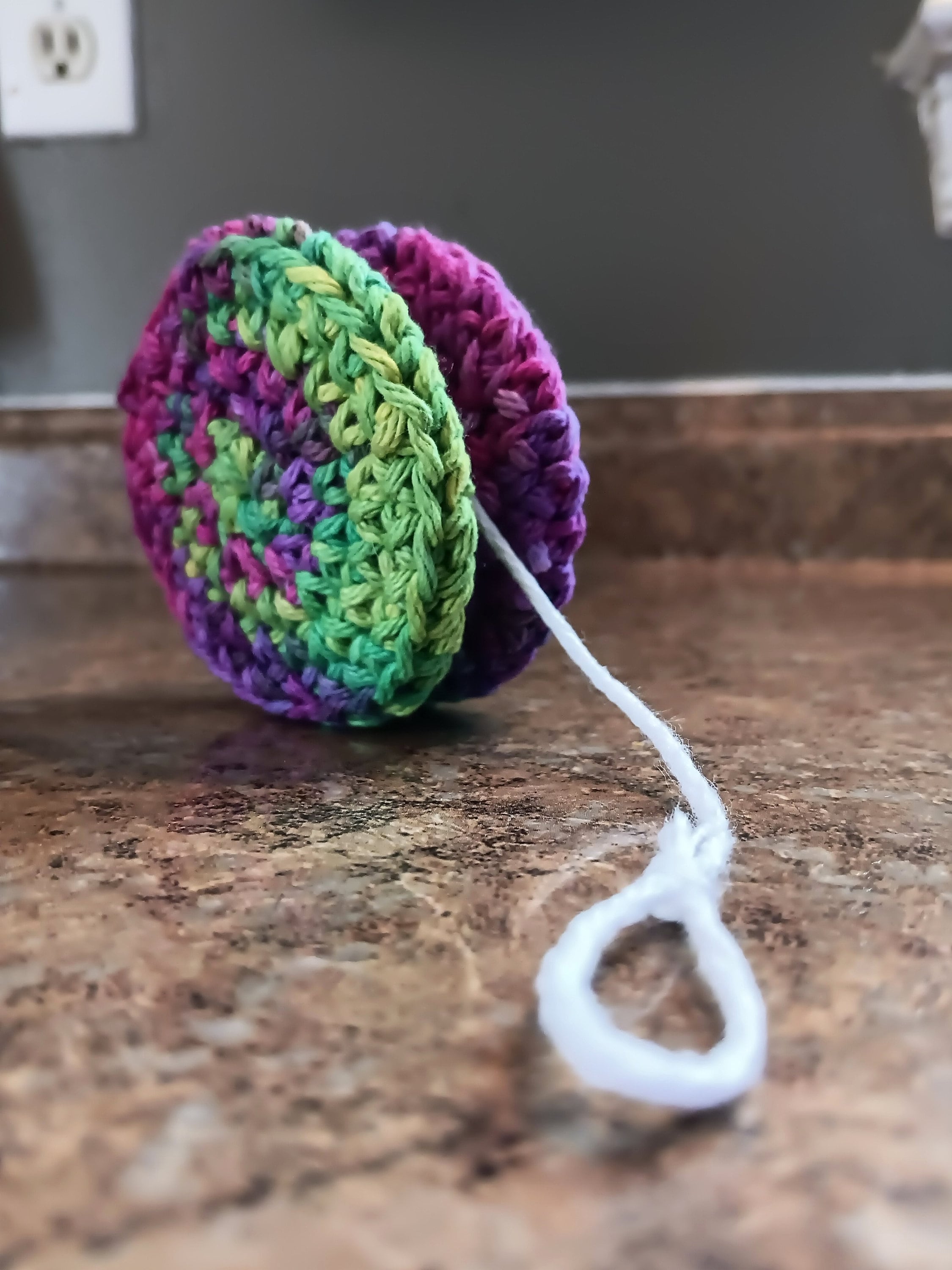 Cro-yo Pattern | Yo-yo Toy Crochet Pattern - Etsy