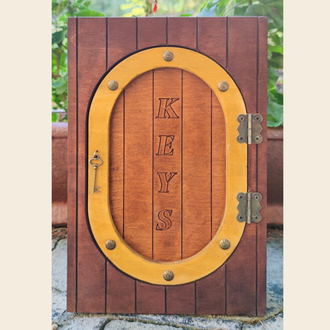 Wooden Key Box With Customization, House Key Organizer, Personal Key ...