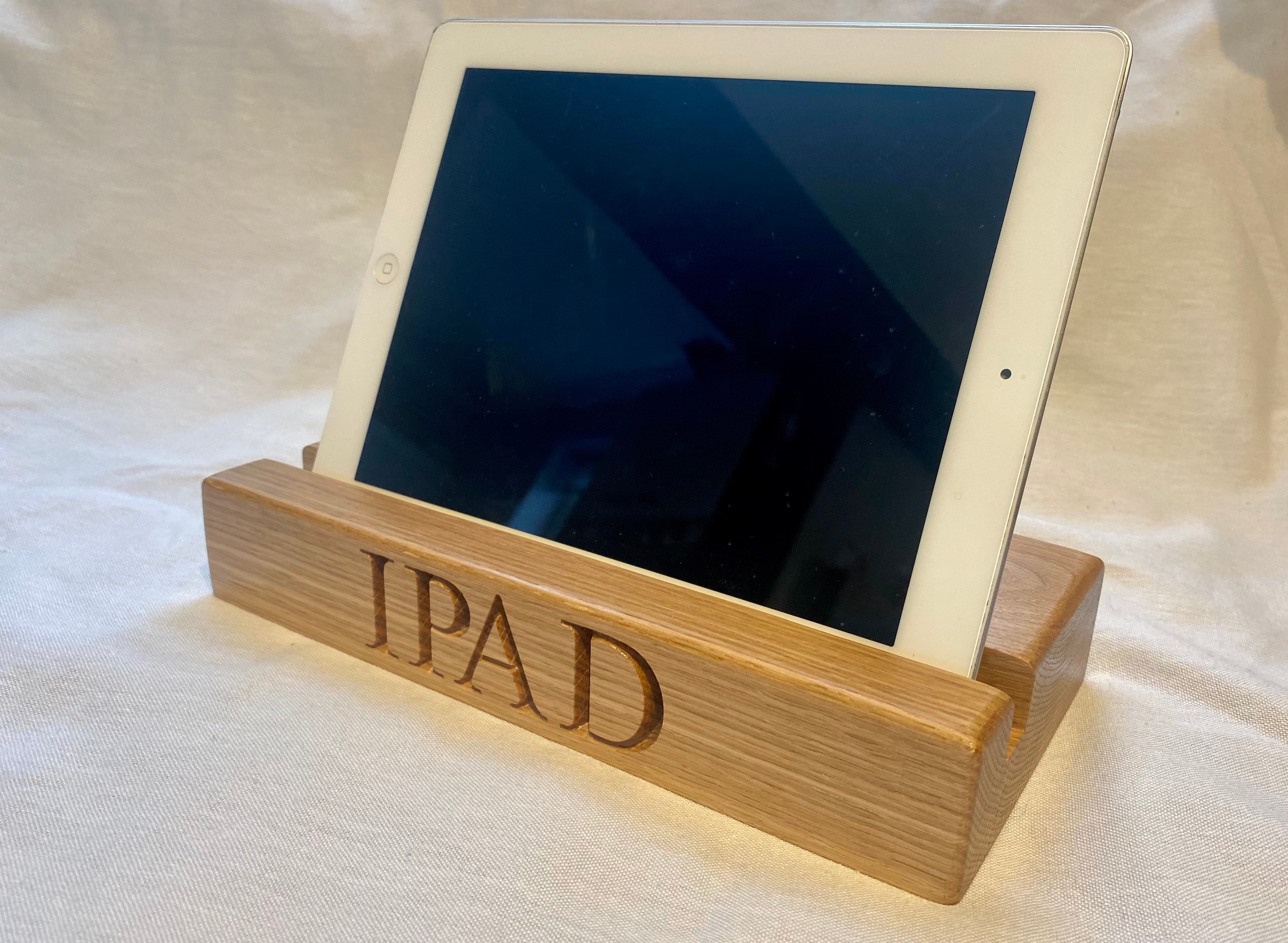 Personalised Oak Ipad Stand / Tablet Holder Gift for Cooks - Etsy UK