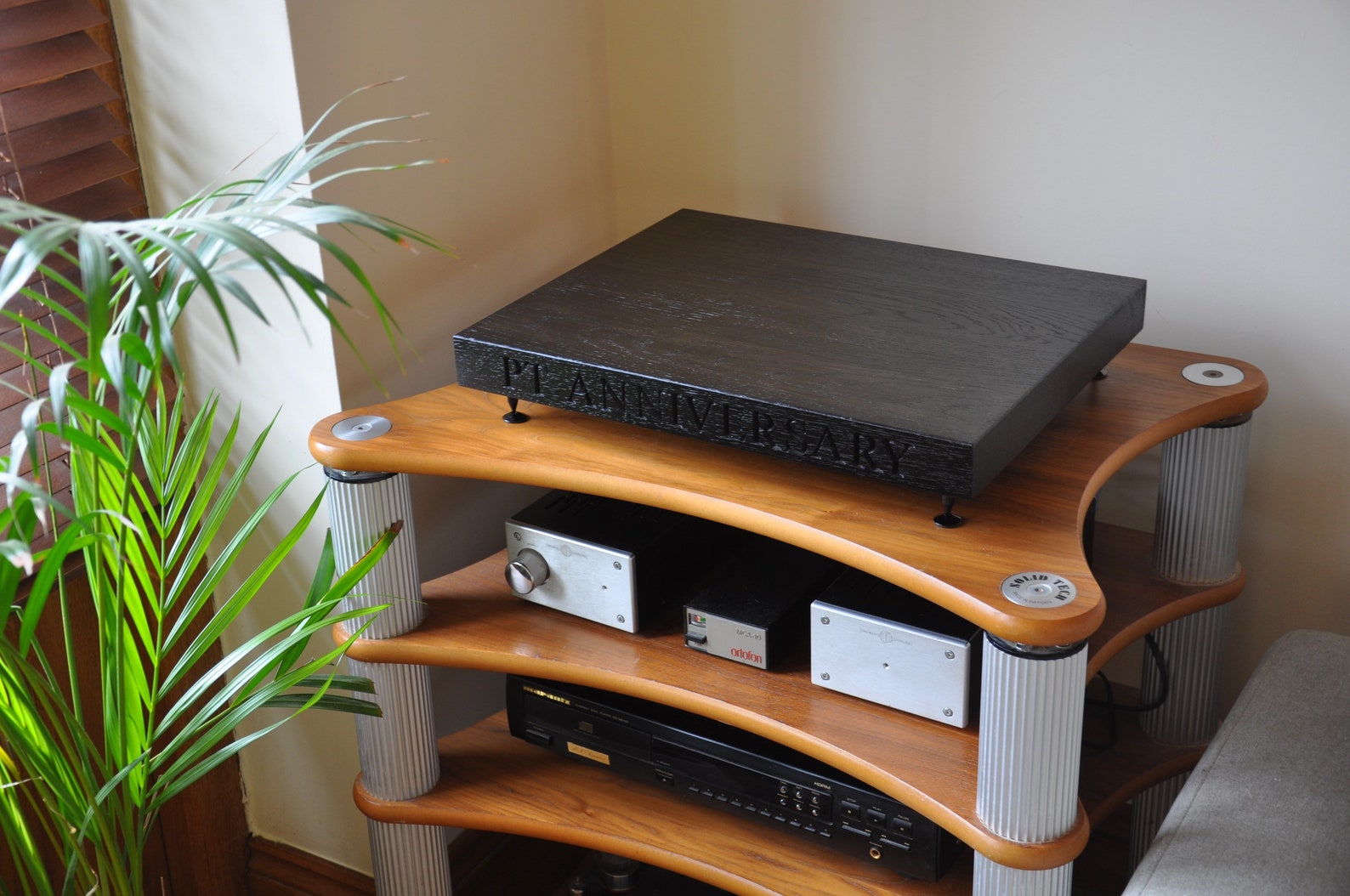 Personalised Solid Oak Turntable Levelling Isolation Plinth - Etsy UK