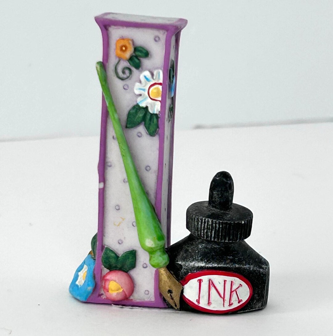 Mary Engelbreit Ink Letter I for INK Purple Resin Alphabet Letter 90s ...