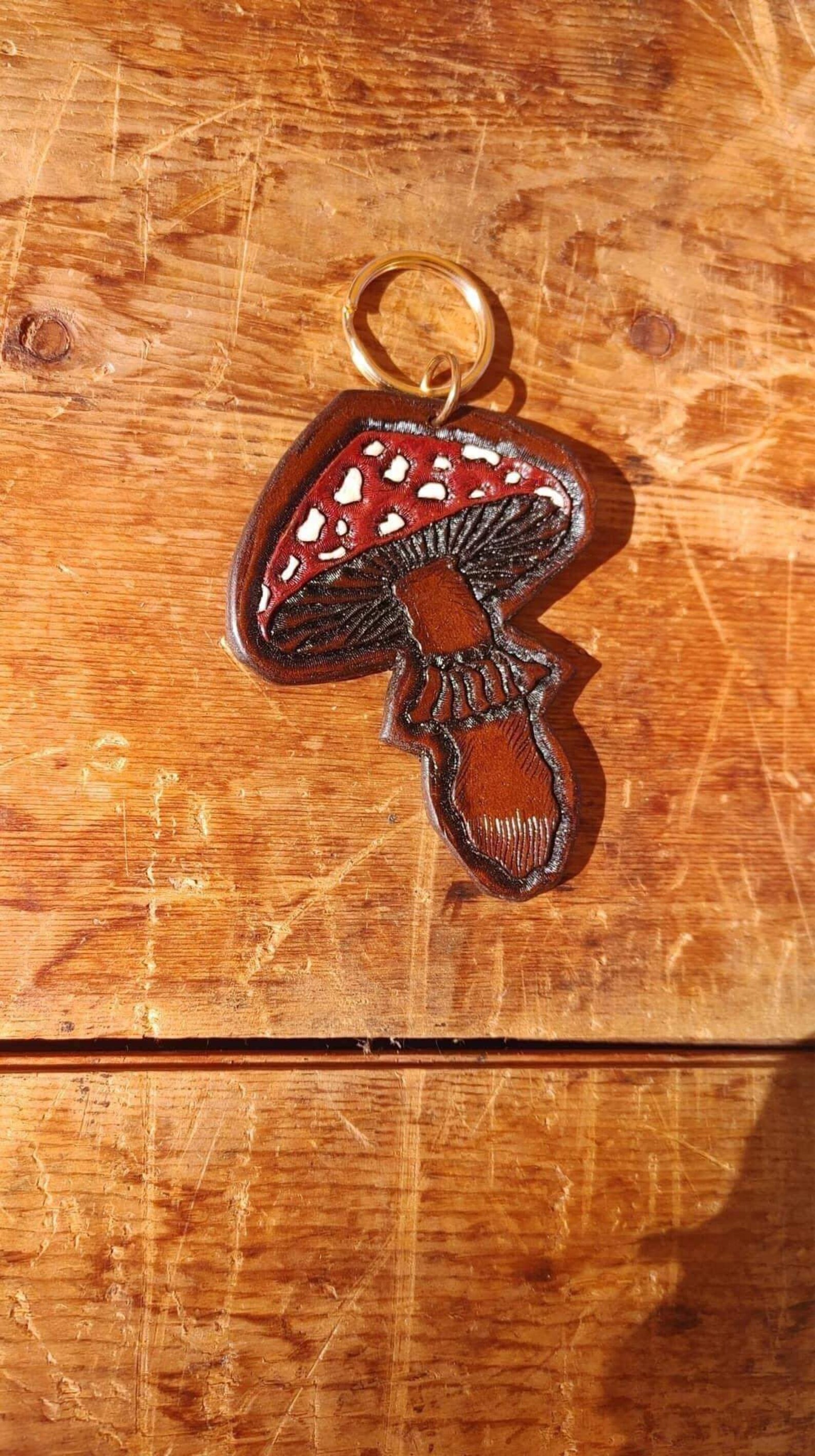 Handmade Leather Keychain / Mushroom Key Chain /hand Painted Leather - Etsy