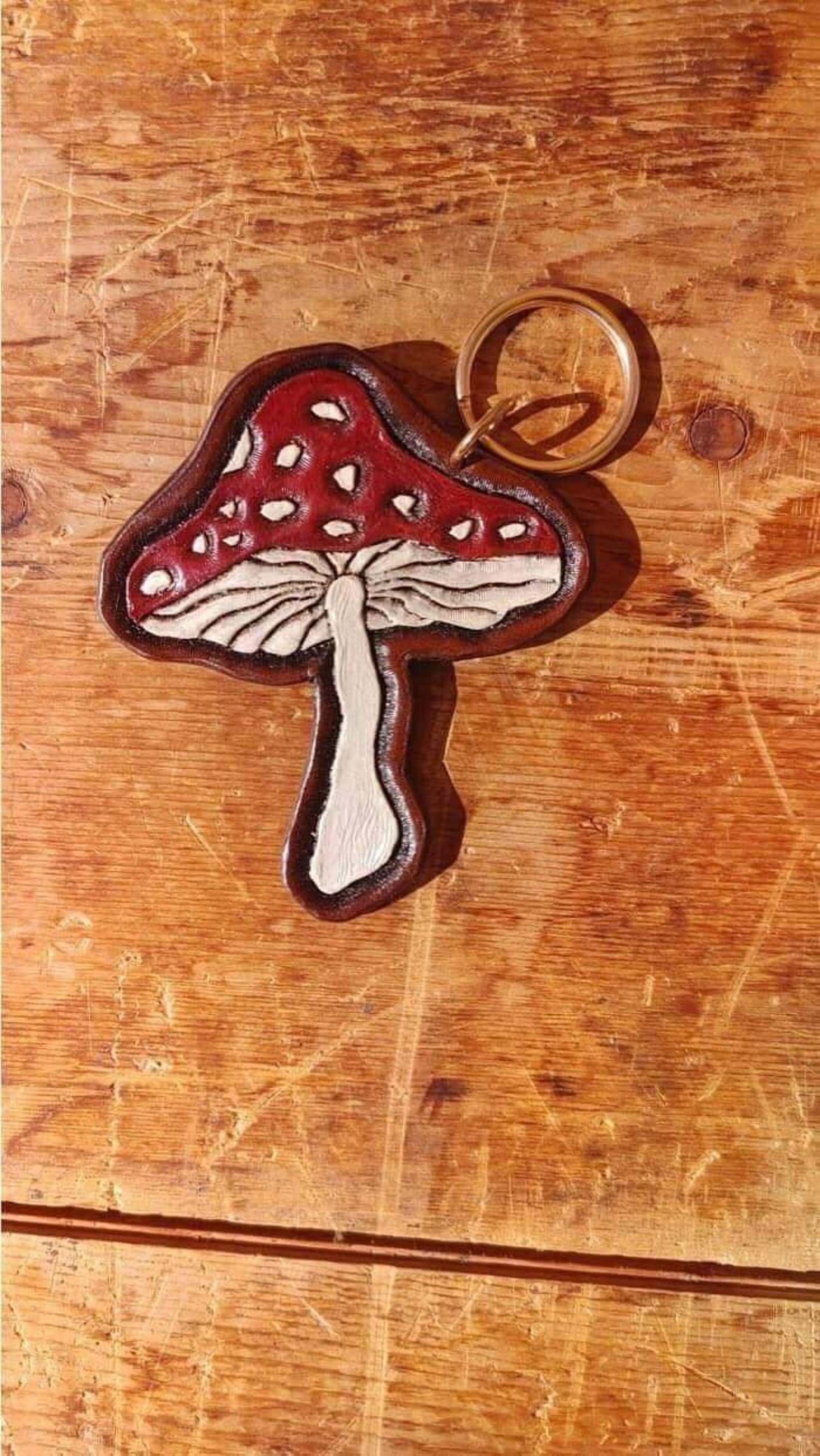 Handmade Leather Keychain / Mushroom Key Chain /hand Painted Leather - Etsy