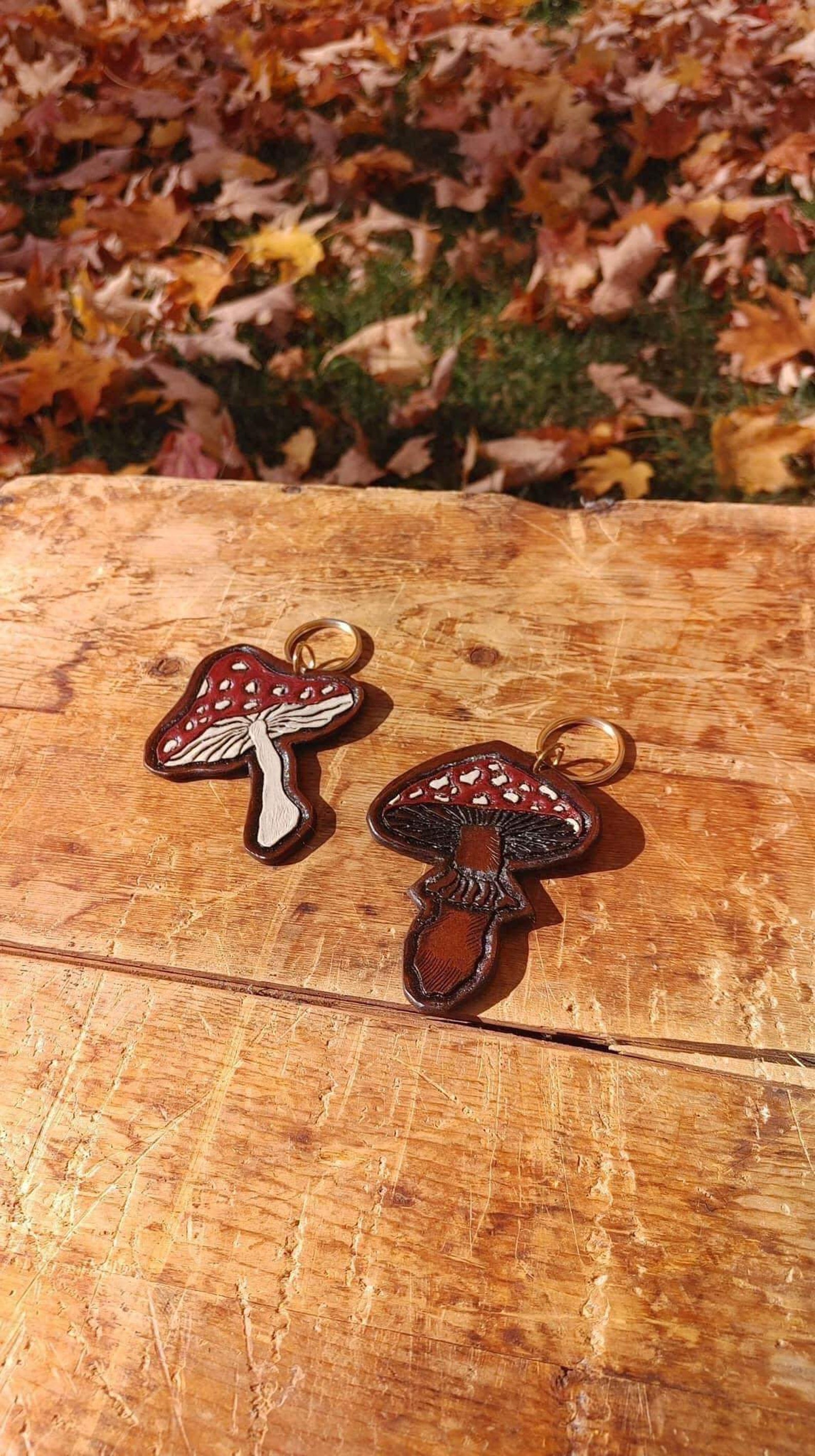 Handmade Leather Keychain / Mushroom Key Chain /hand Painted Leather - Etsy