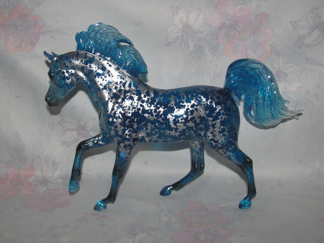 Breyer Classics Freedom Series Model Horse High Tide in Trans Blue and ...
