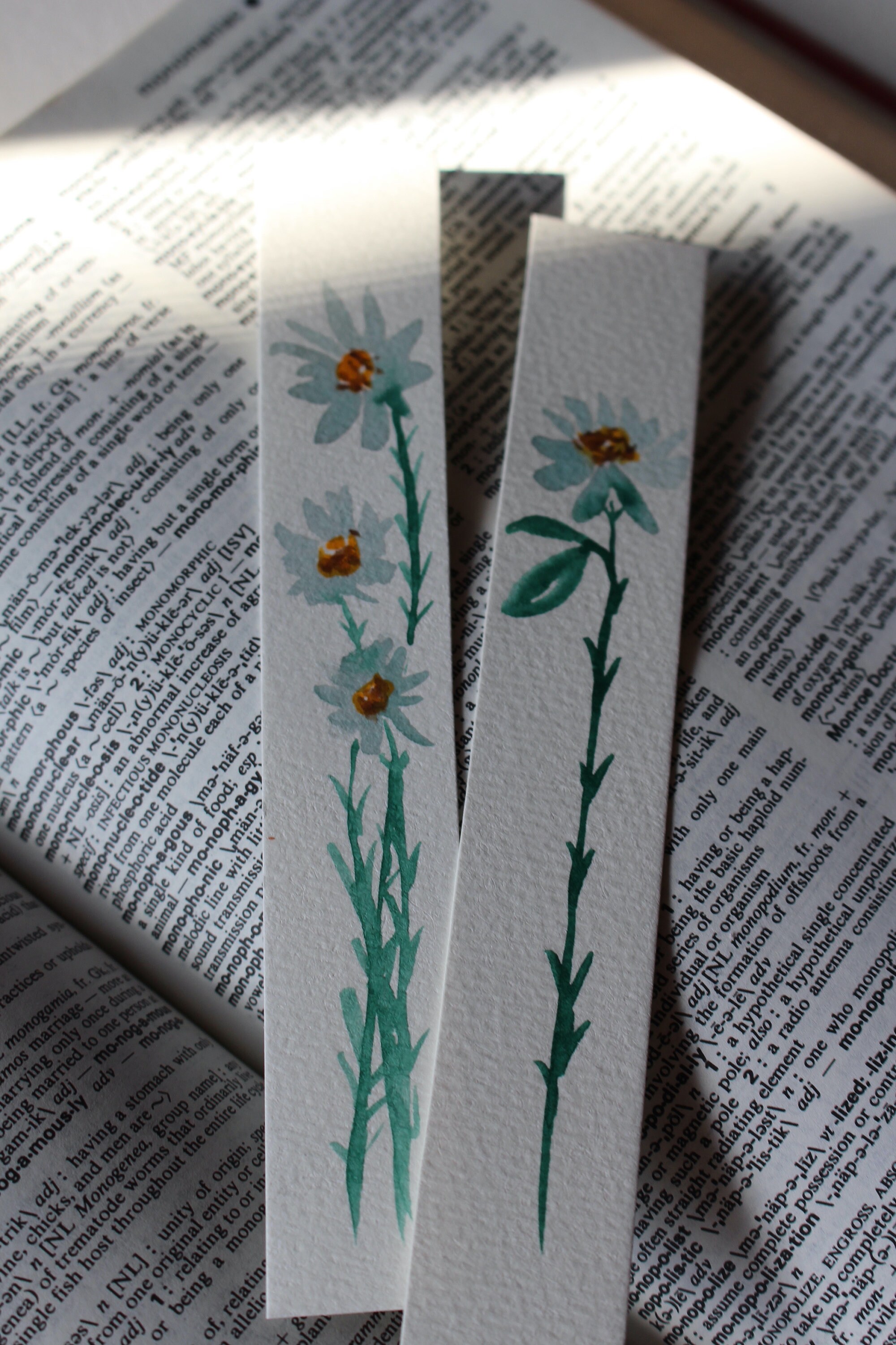 Dainty Watercolour Daisy Bookmarks, Hand Painted White Floral Bookmark ...