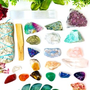 22 Pcs Crystal Kit Box Raw Crystal Gemstones Sage Cluster | Etsy