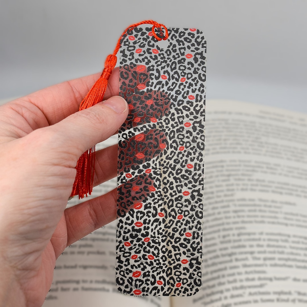 Cute Bookmark With Tassel Leopard Kiss Design is Used for Teacher Gifts ...
