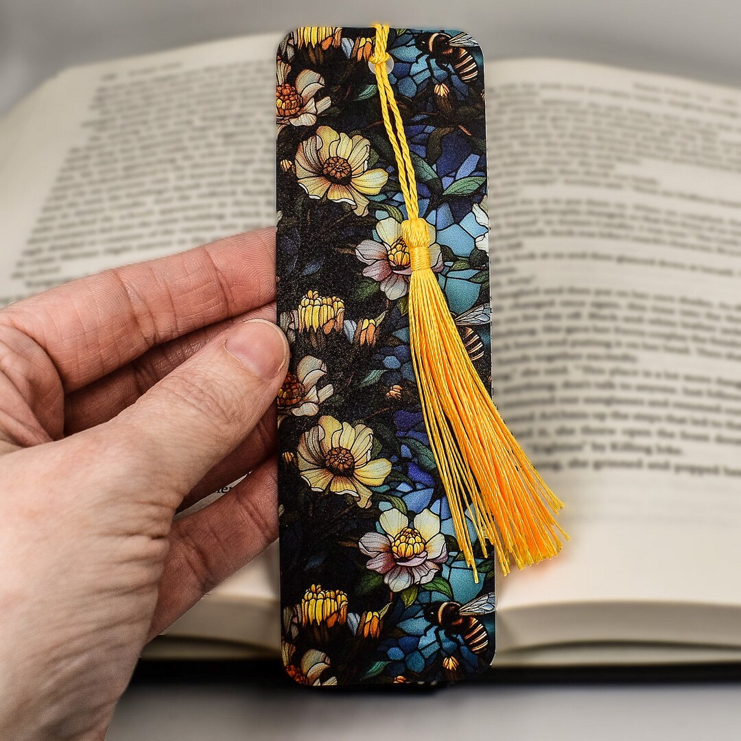 Cute Bookmark With Tassel Flower Bee Design is Used for Teacher Gifts ...