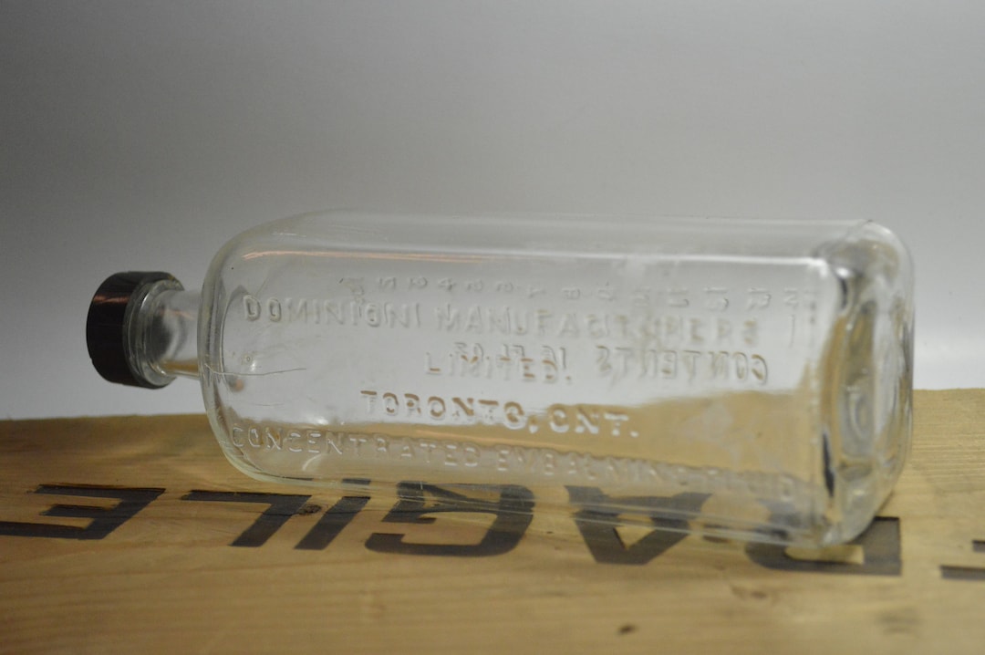 Vintage Embalming Fluid Bottle, Dominion Manufacturers Toronto Canada ...
