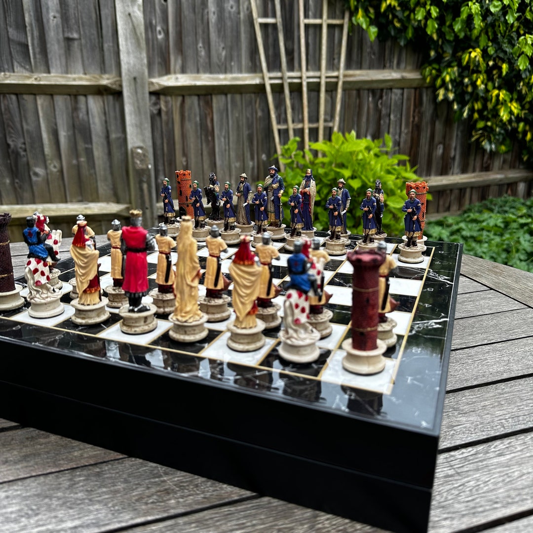 Customised Saladin Eyyubi Arabs Vs Crusaders Storage Chess Board Set ...