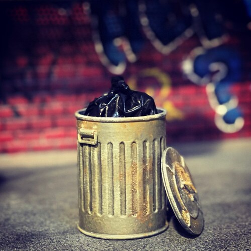 1/6 Scale Dirty Trash Can Rubbish Bags Bottles Garbage Set for - Etsy