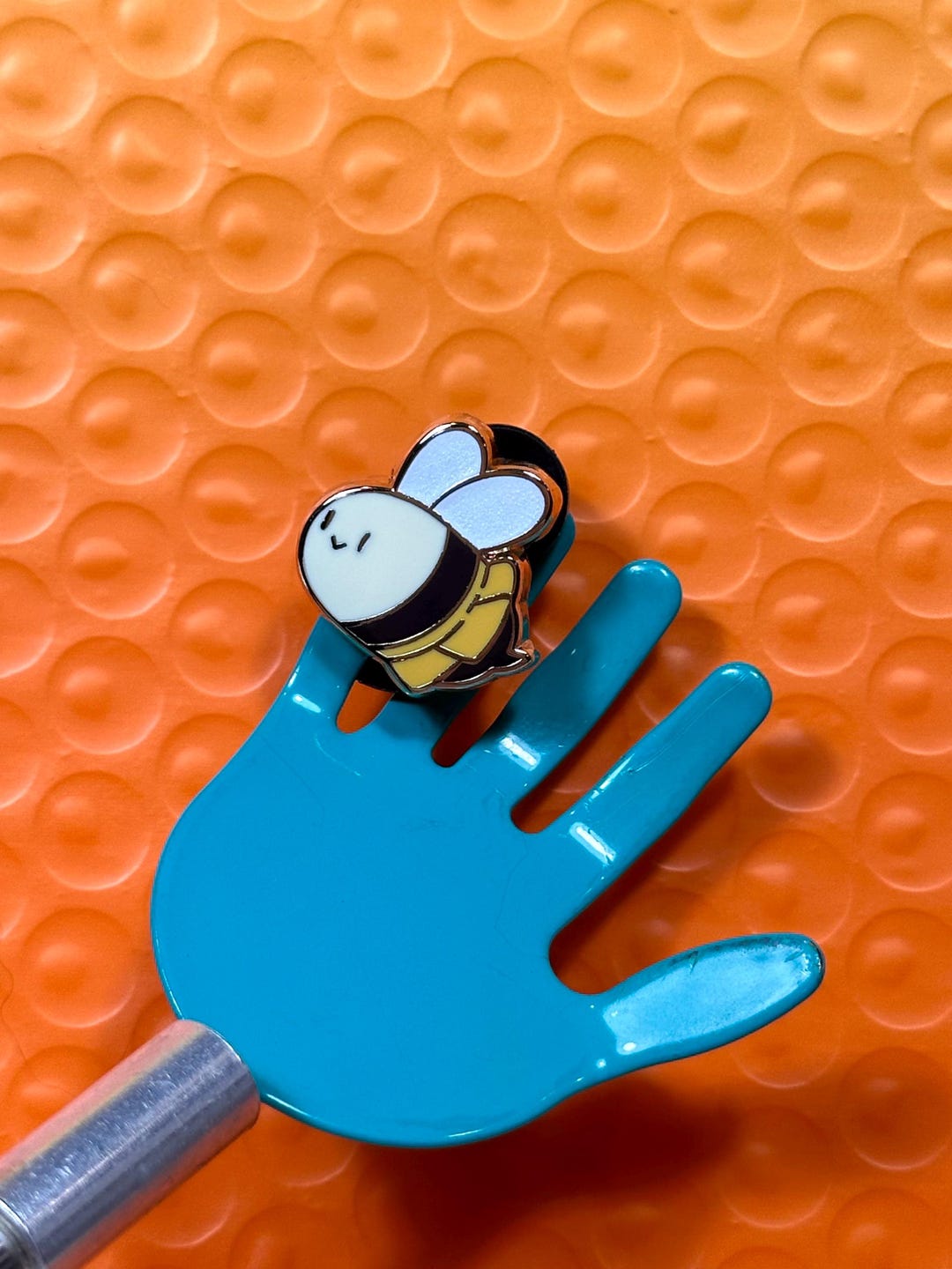 Mini Bumble Bee Fantasy Pin LE 100 - Etsy