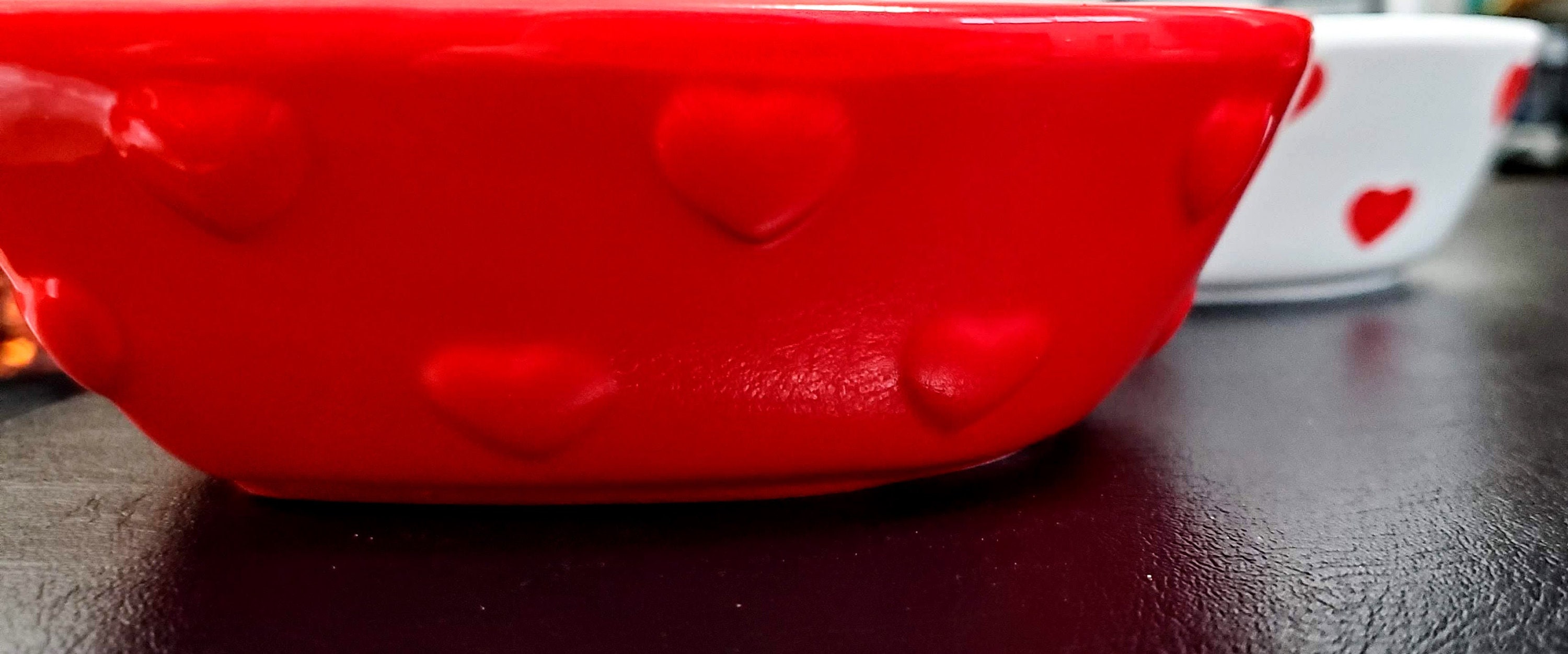 Red and White Heart Shaped Dish With Resin - Etsy Hong Kong