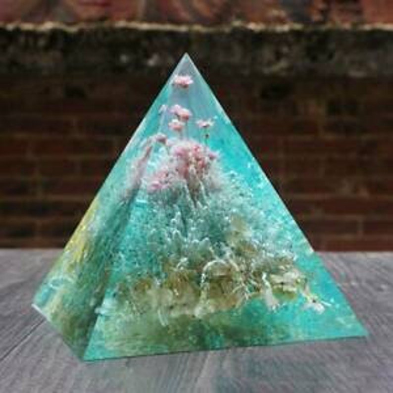 Handmade Pyramid Resin Pyramid Memorial Piece Handmade Gift Ideas ...