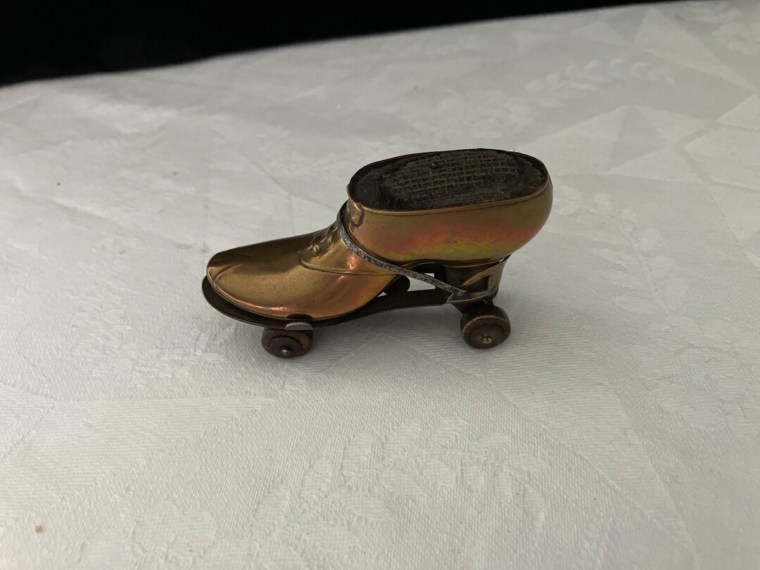 Victorian Novelty Roller Skate Pin Cushion In Excellent Condition Etsy