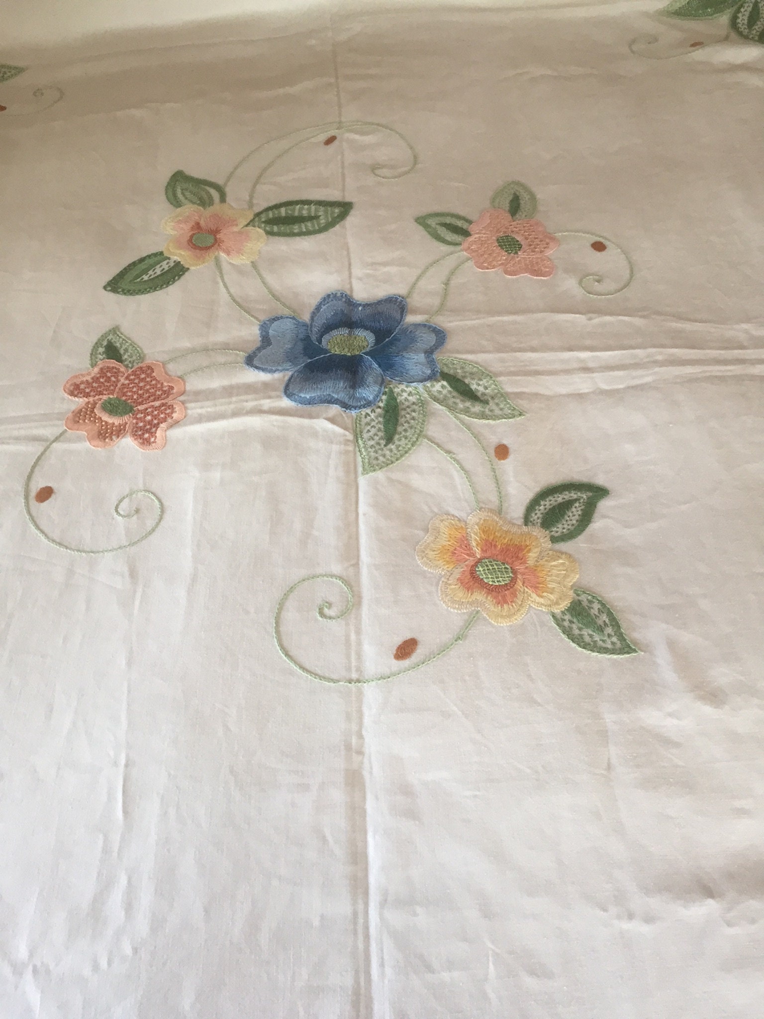 Vintage Hand Embroidered Bedspread/ Tablecloth / Counterpane ...