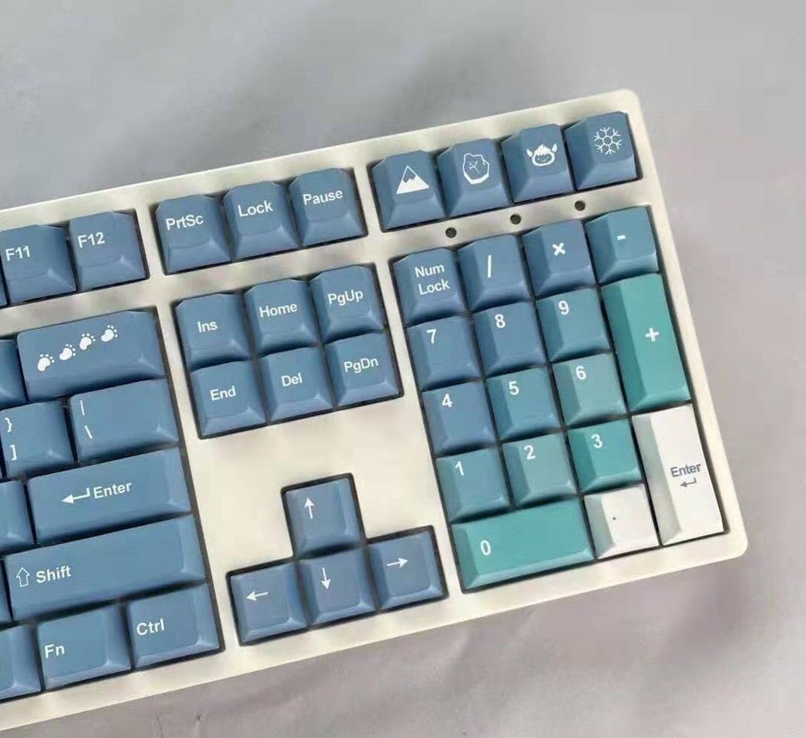 Blue Cloud Keycaps Set CHERRY 61 64 84 87 104 Keycays Set | Etsy