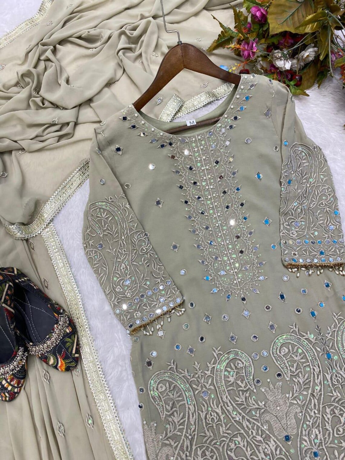 Beautiful Pakistani Sharara Suit Set for Eid , Super Stylish Ready to ...