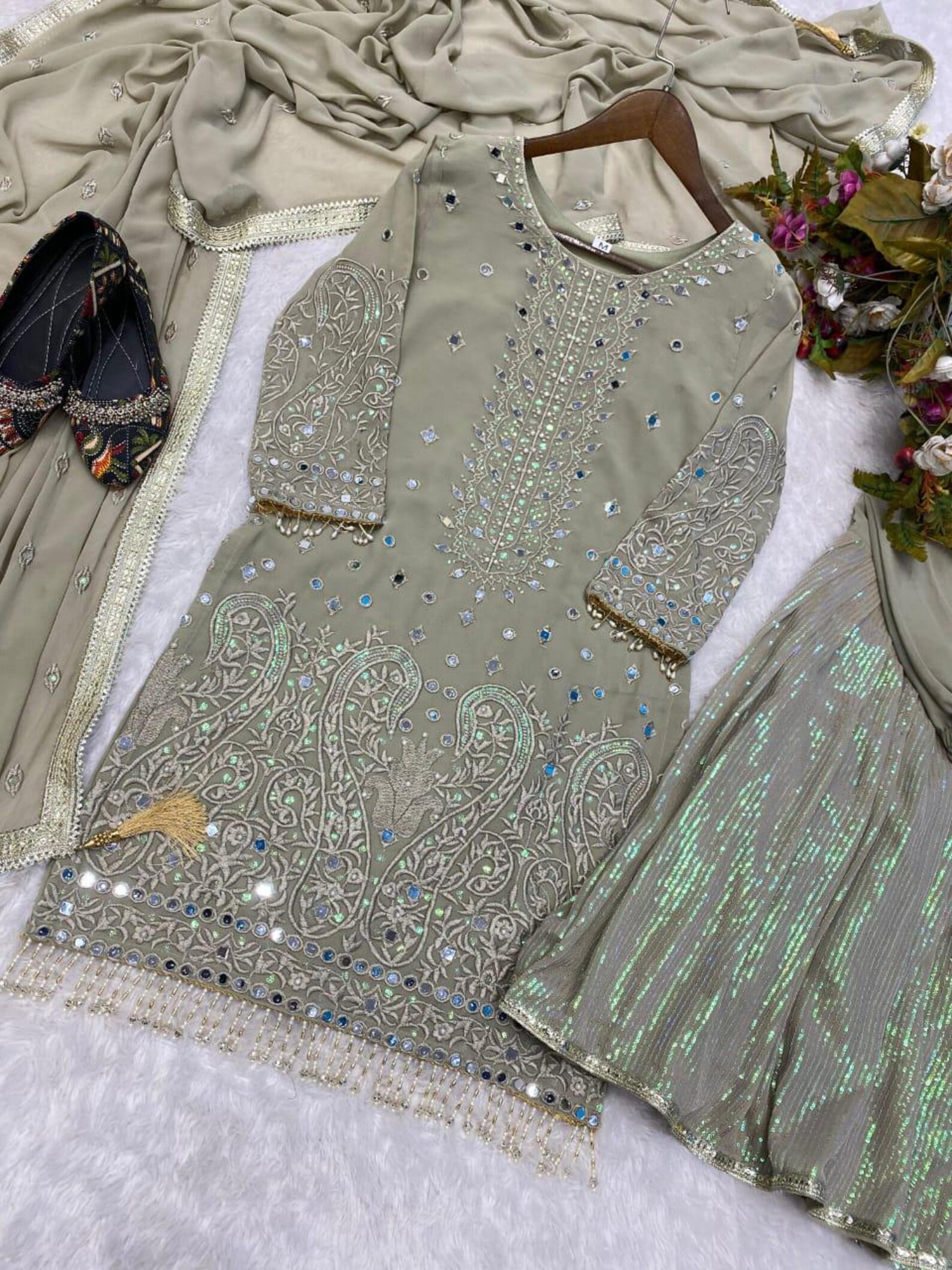 Beautiful Pakistani Sharara Suit Set for Eid , Super Stylish Ready to ...