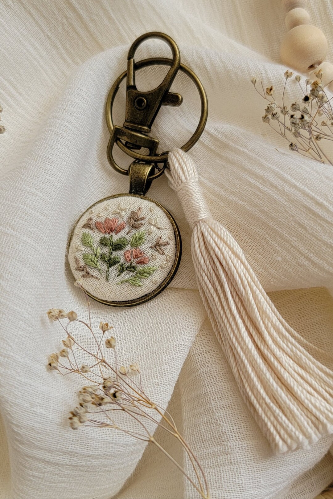 Spring Blossom | Floral Embroidery Keychain - Etsy