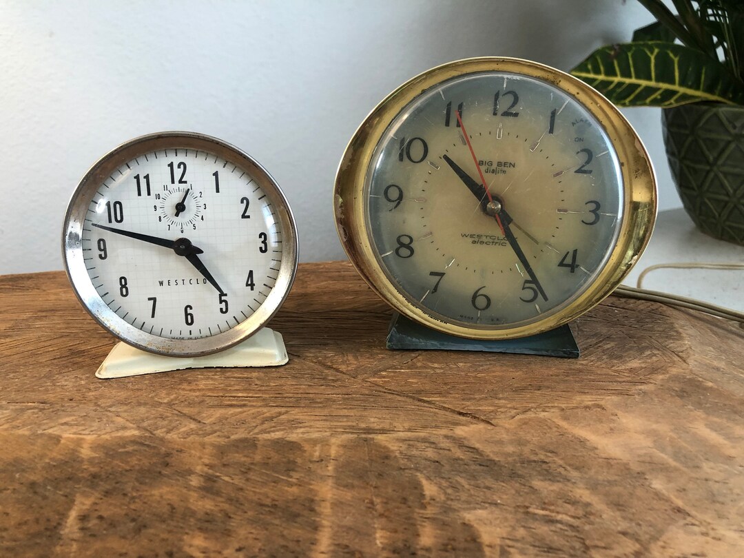 Two Westclox Clocks Wind up Vintage Night Stand Clock Blue Green ...