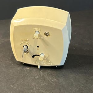Wesclox Nap Alarm Clock With Scrolling on Face Small Easy to Use Works ...