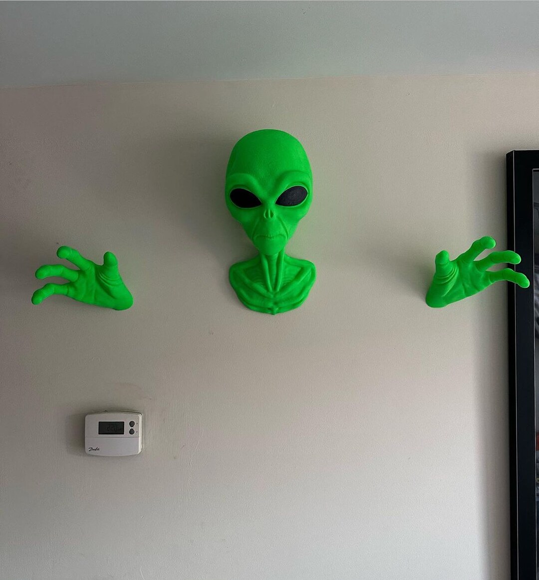Alien Headphone Stand/wall Art - Etsy