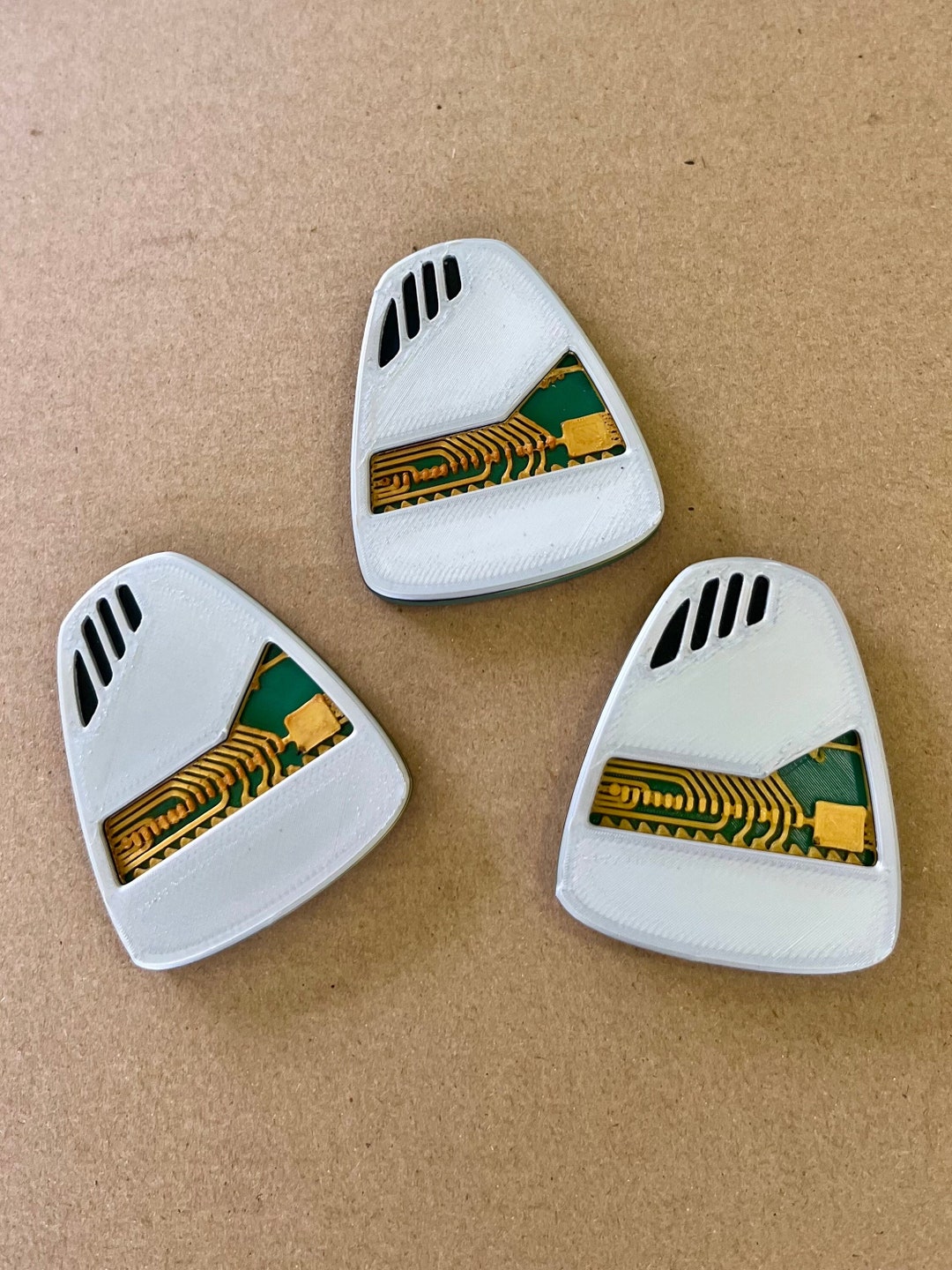 EMH Mobile Emitter Style Magnet, Multicolor 3D Print, Voyager - Etsy
