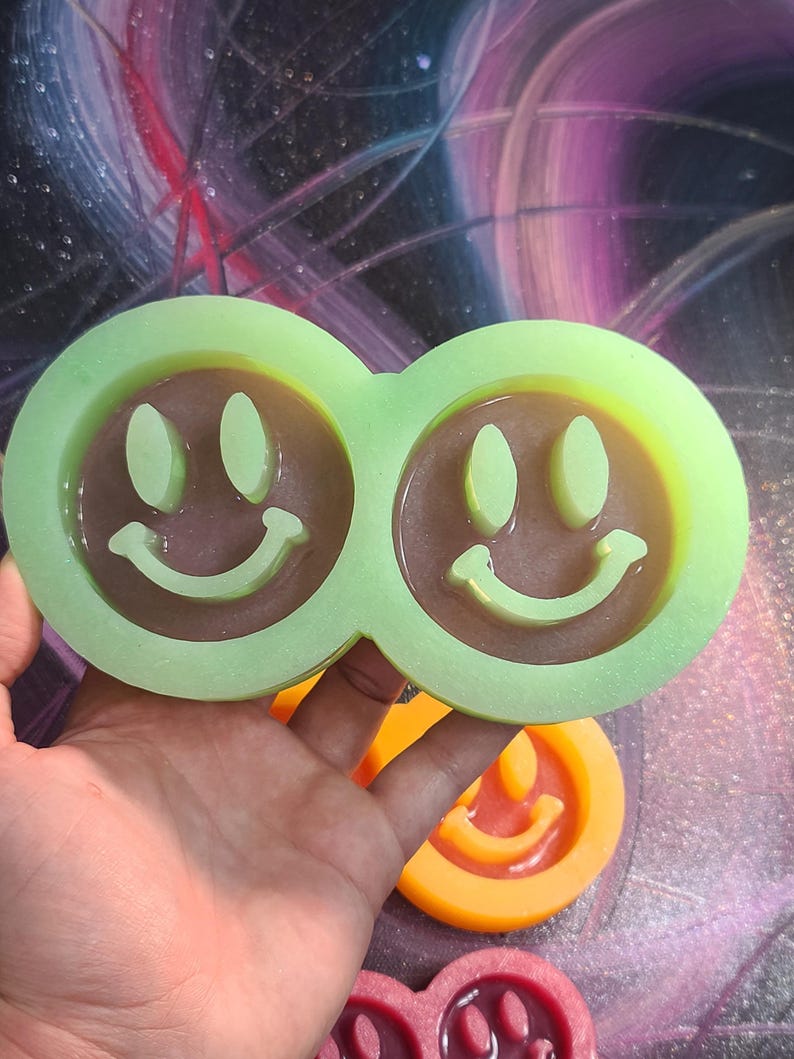 Smiley Face Mold Glossy Silicone Mold Epoxy Earring Magnet Silicone ...