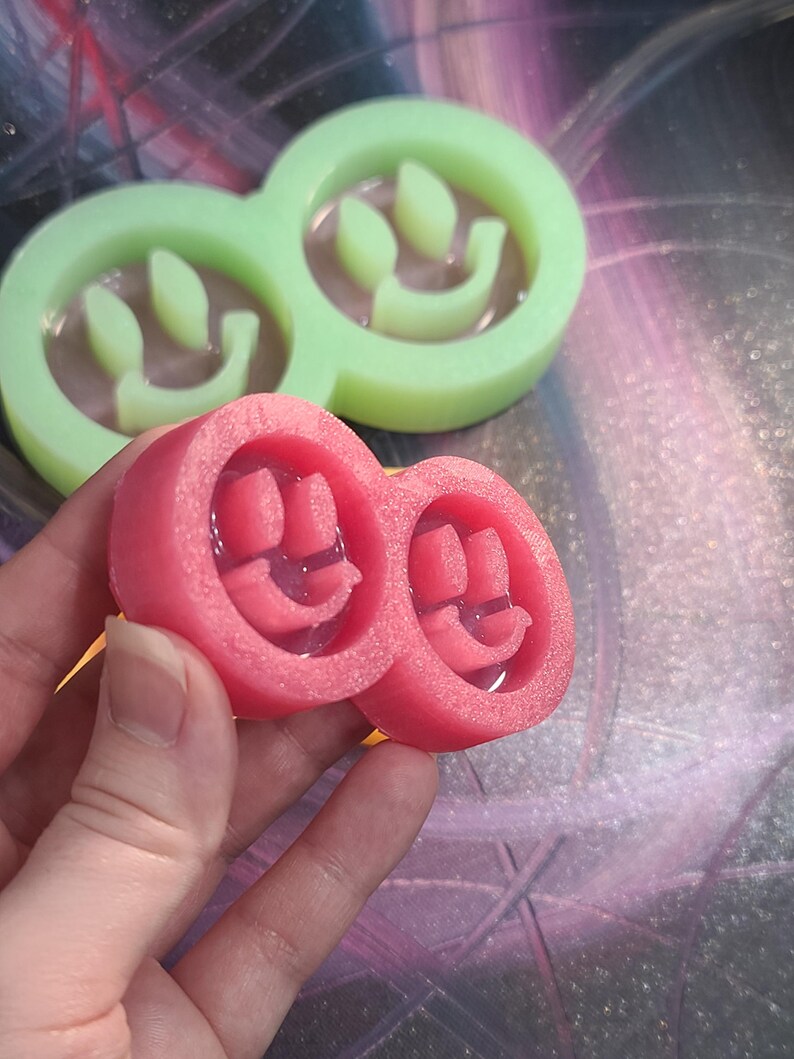 Smiley Face Mold Glossy Silicone Mold Epoxy Earring Magnet Silicone ...
