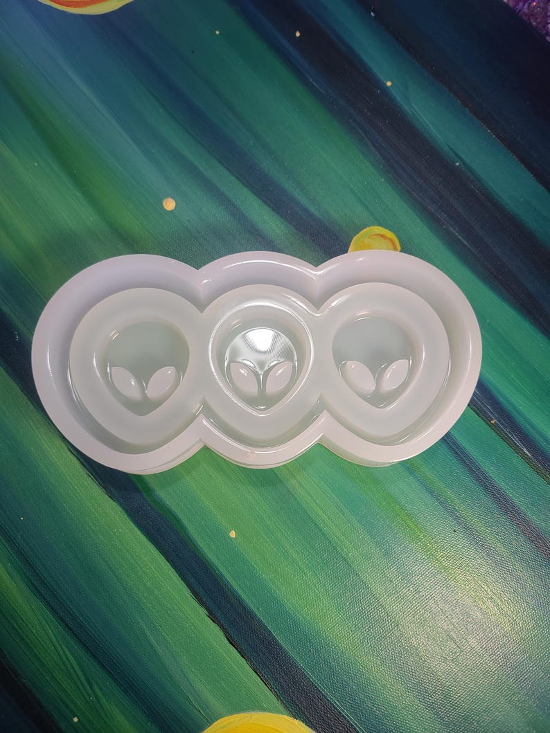 3D Triple Alien Head Tray Handmade Mold Silicone Alien Mold Premium ...