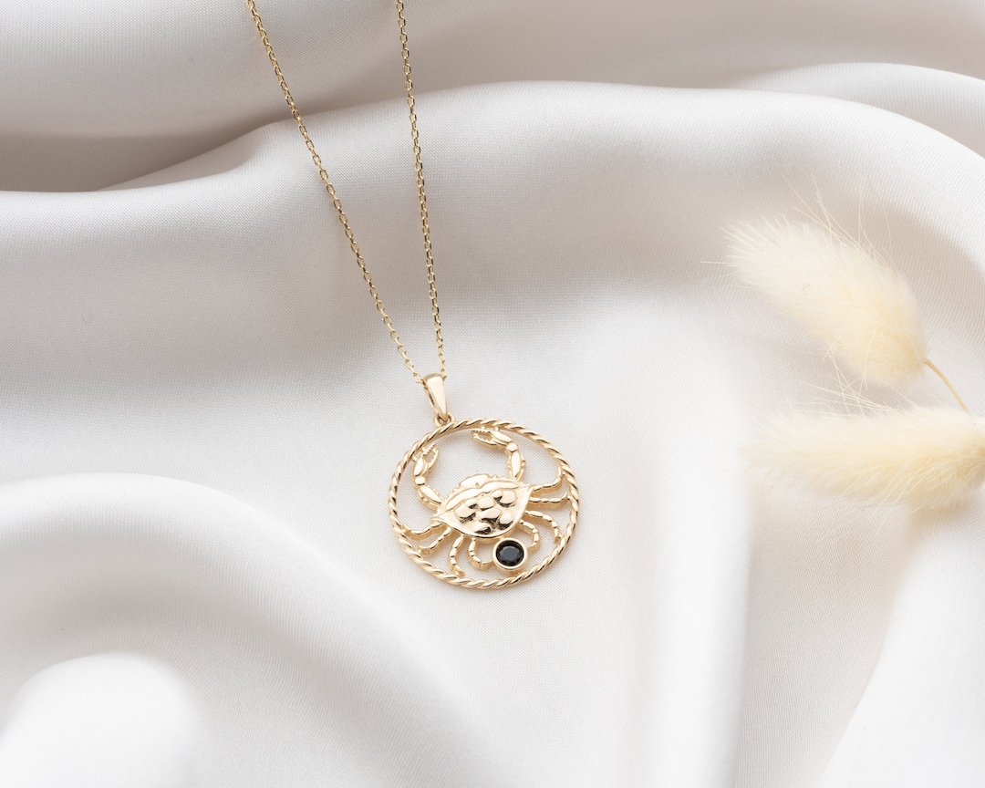 14K Gold Cancer Pendant With Emerald Zircon | Astrological Horoscope ...