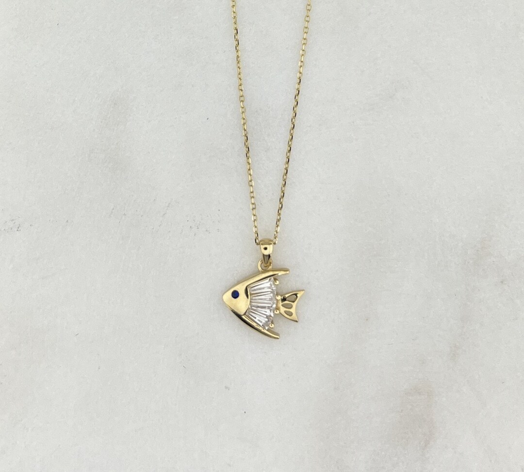Exquisite 14k Yellow Gold Fish Pendant Necklace: A Stunning Aquatic ...