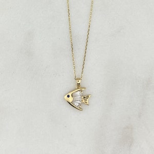 Exquisite 14k Yellow Gold Fish Pendant Necklace: A Stunning Aquatic ...